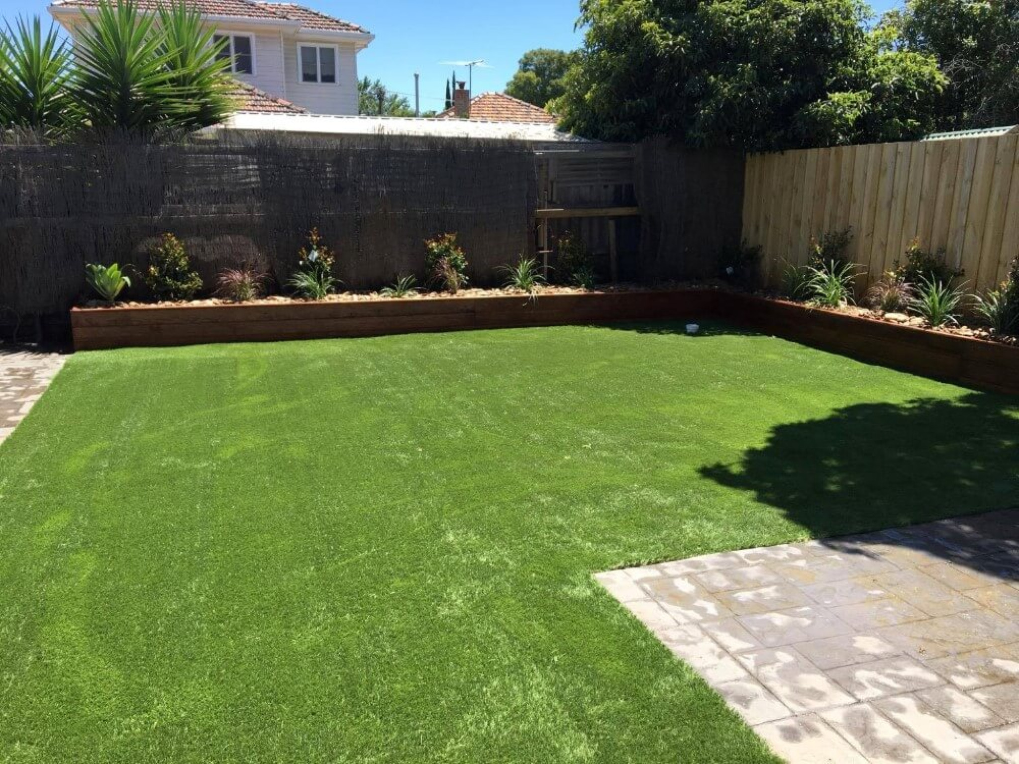 Synthetic & Instant Turf | Creative Gardens - Landscaping, Gardening ...