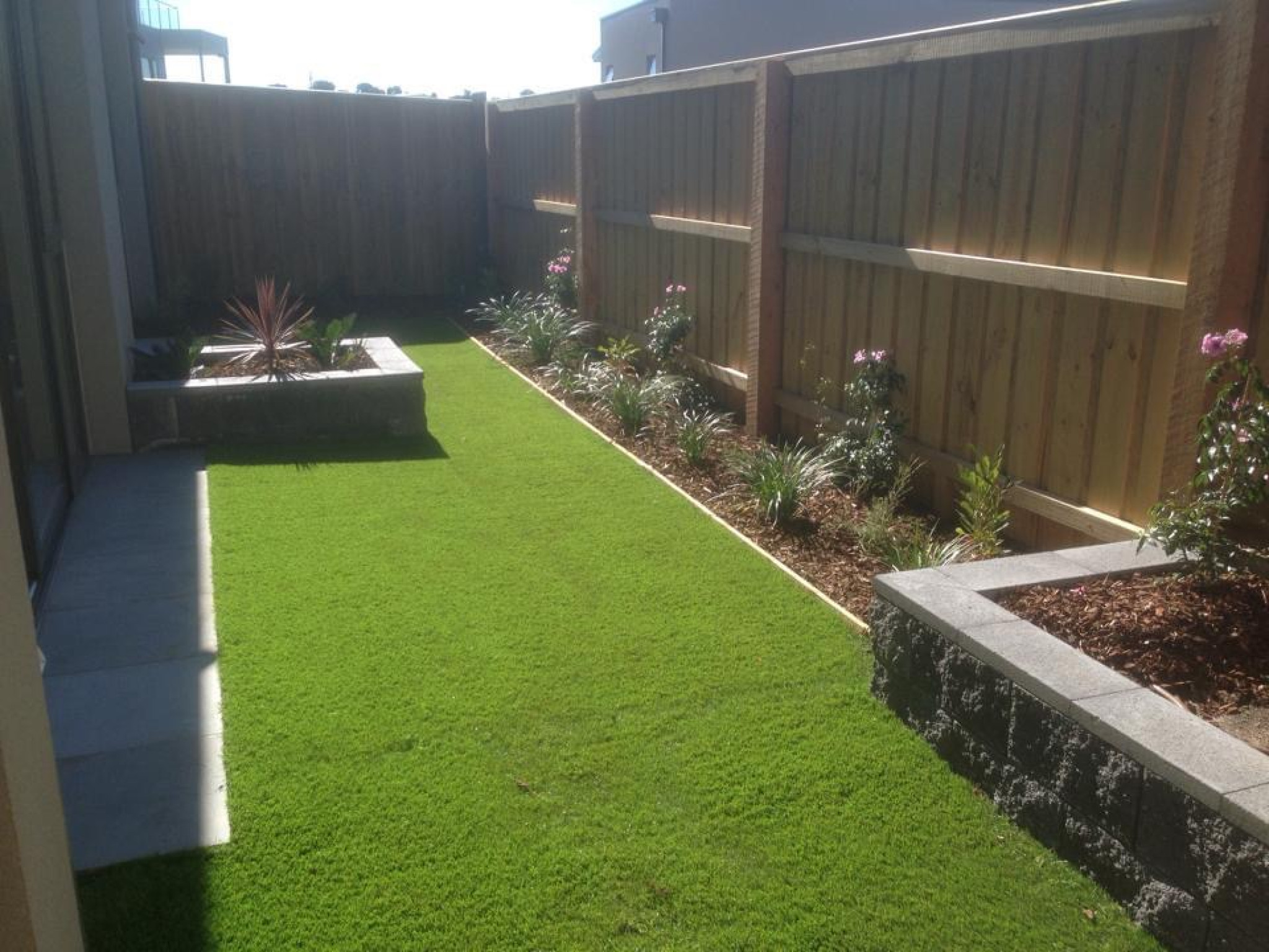 Synthetic & Instant Turf | Creative Gardens - Landscaping, Gardening ...